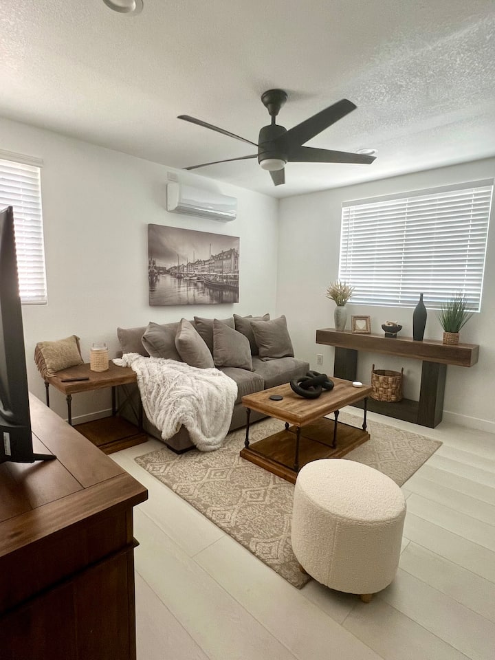 Cozy Guesthouse In Fontana - Fontana, CA