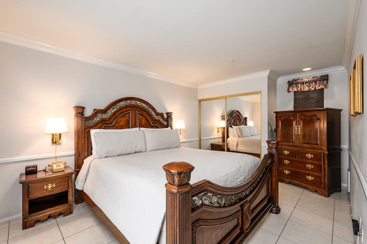 Avalon+island•penthouse+balcony - Santa Catalina Island, CA