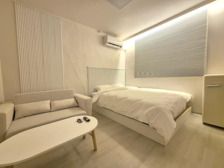 Boutique Open[102_스테이 강릉역]#강릉커피축제  #Cozy #커플 #연말여행 - Gangneung-si