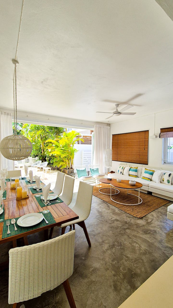 Oceanfront Villa - East Coast | + Private Beach - モーリシャス