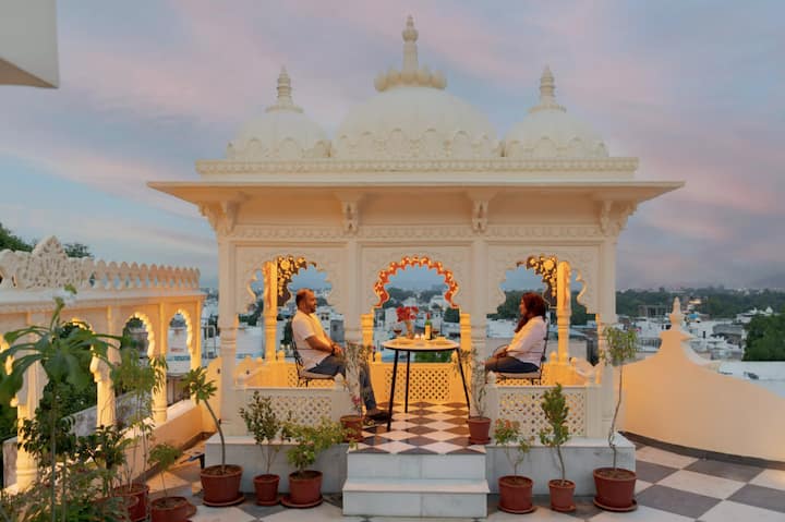 Lakeside 8-room Havelli With City Palace Views - Udaipur