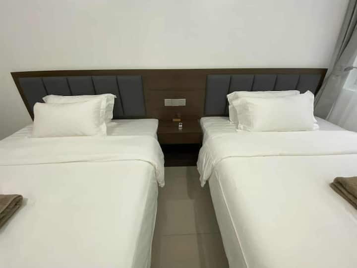 1br 2 Beds Family Friendly Near Moa - Pasay