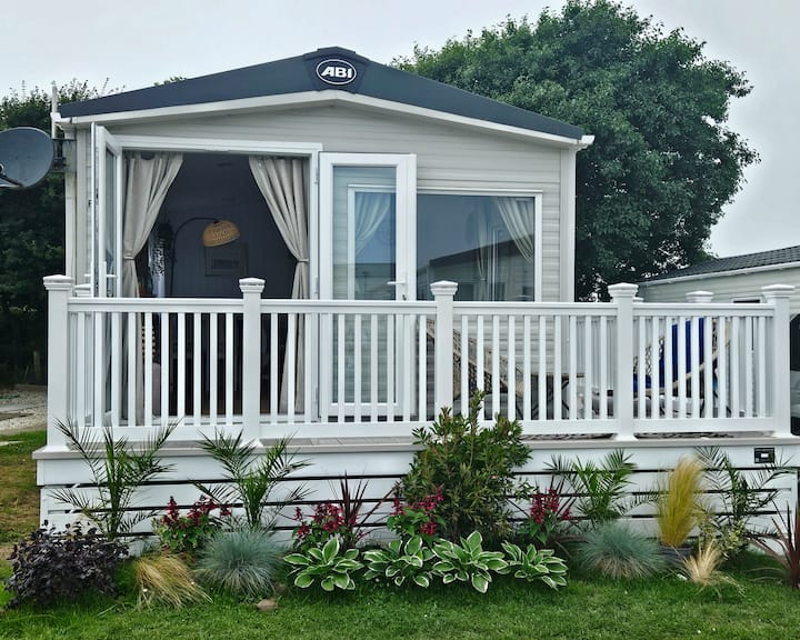 Jurassic Bliss, Deluxe Holiday House, Durdle Door - Lulworth Cove