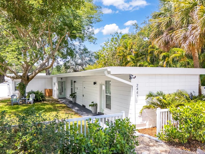 Beach Studio - Vero Beach, FL