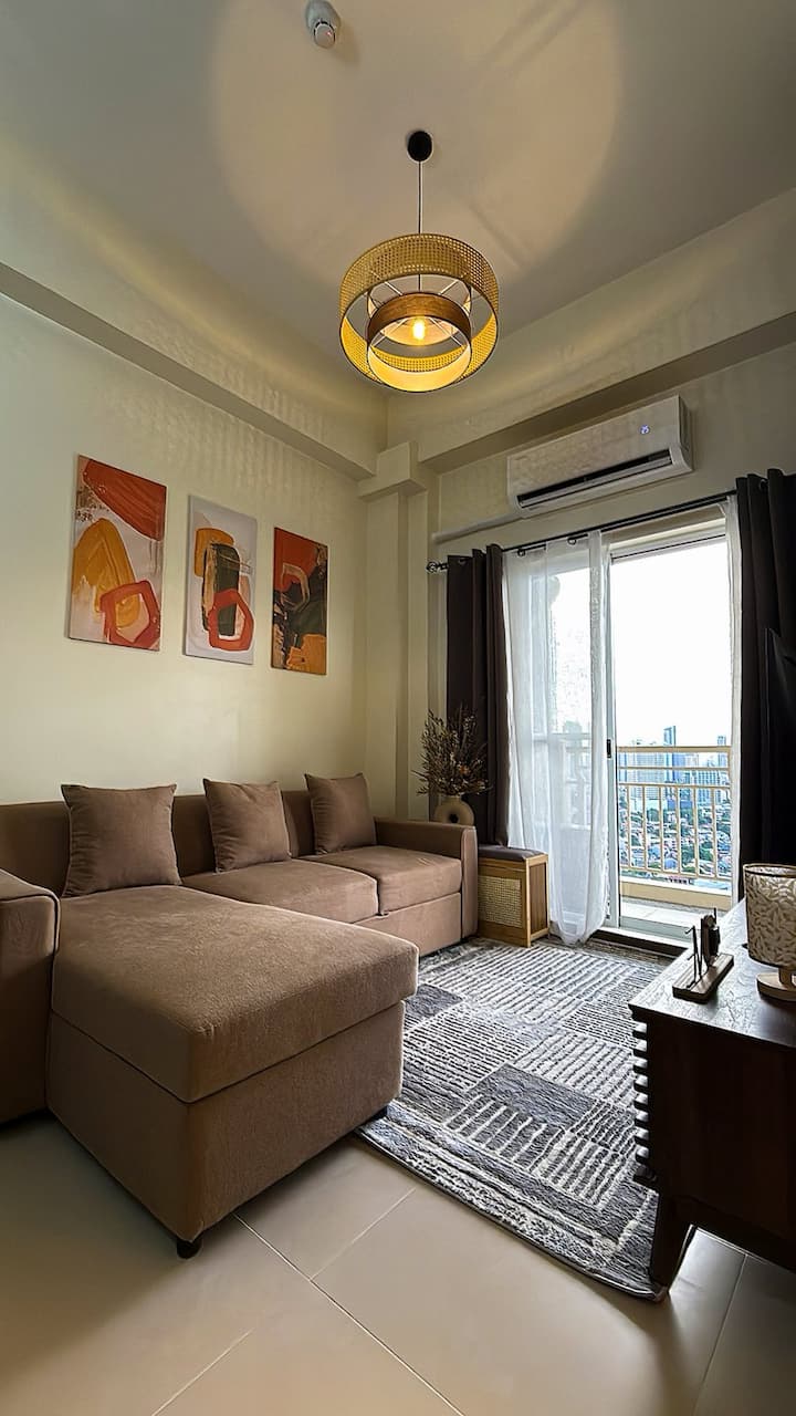 Luxury City-view Penthouse - Pasig