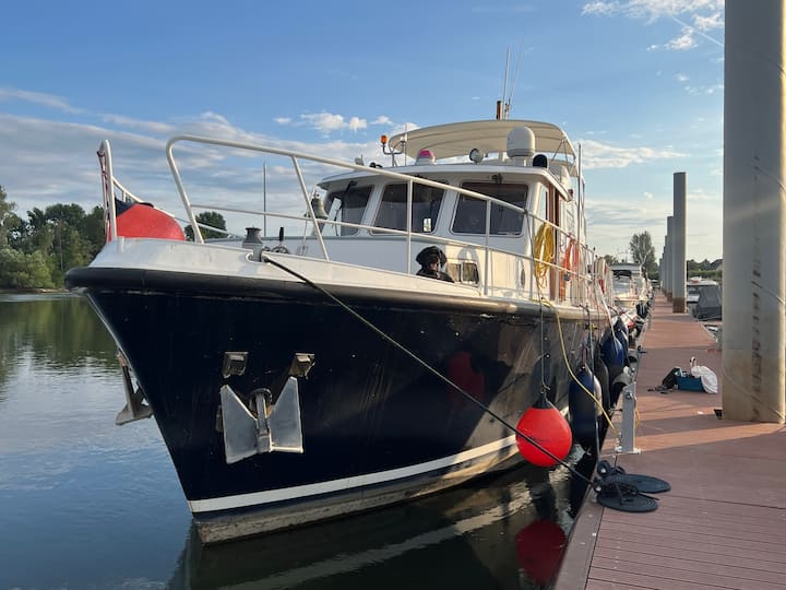 Charmanter Yacht-klassiker - Oestrich-Winkel
