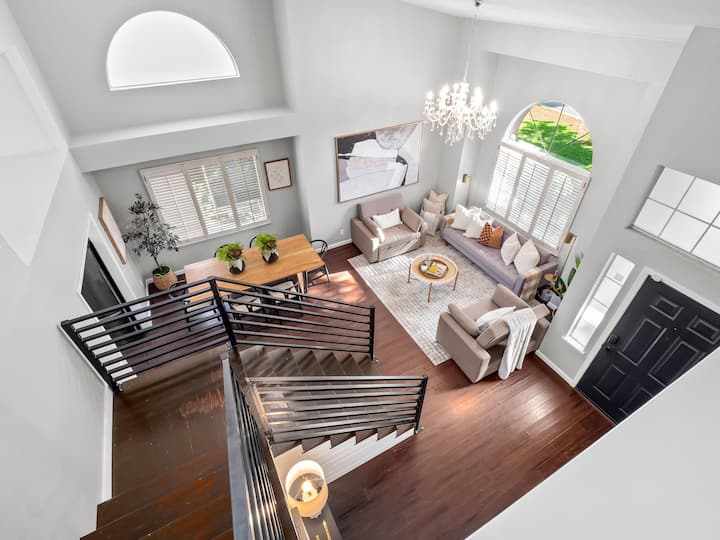 Modern And Spacious Woodward Park Haven - Fresno, CA