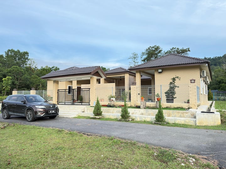 The Breezé Farm House Villa - Kuala Kubu Bharu