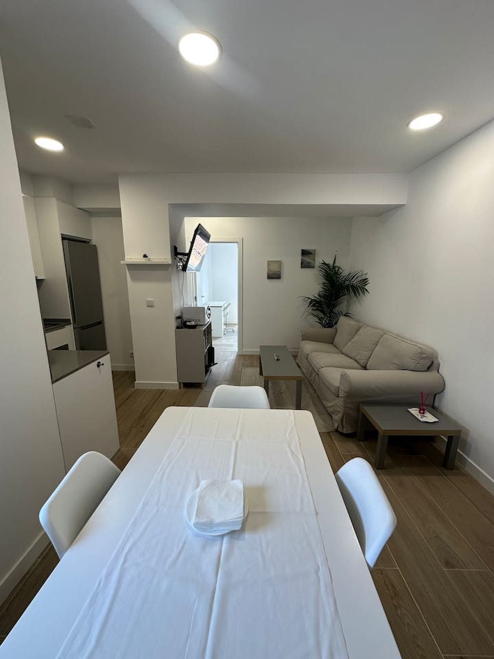 Confortable Piso 4d Brion - Saint-Jacques-de-Compostelle