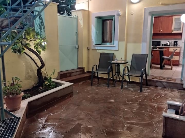 Olivia Luxury Apartment - Лесбос