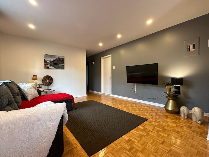 Two-bedroom Montreal Comfort - Dorval
