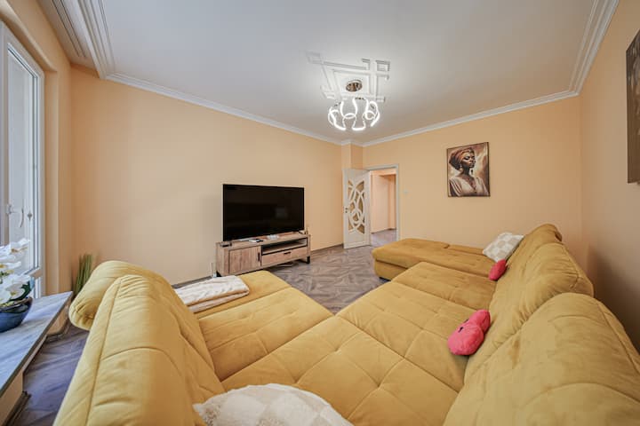 Oranssi Sunset - Free Parking - Sofia