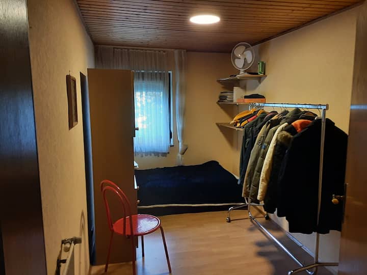 Einzelzimmer In Mannheim-schönau - Mannheim