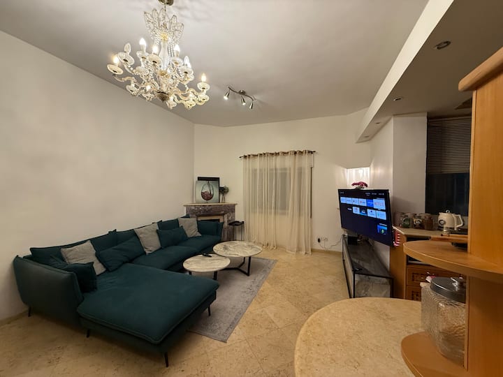 דירה גן פסטורלית במיקום מעולה - Jerusalem