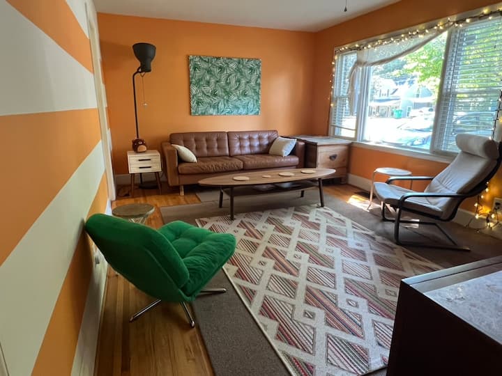 Cute 2-bedroom House, Dog Friendly! - Charlotte, NC