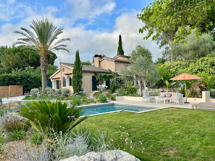 Charmante Maison Avec Piscine Sur La Côte D’azur - French Riviera