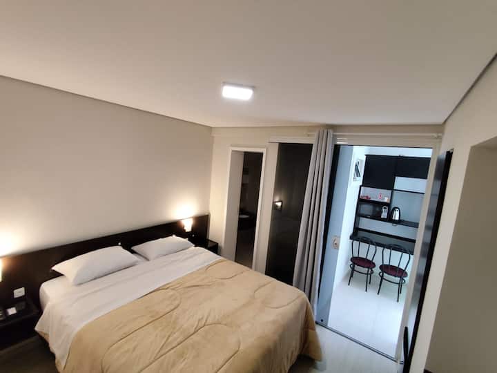 Suíte Aconchegante No Centro. Q2 - Curitiba