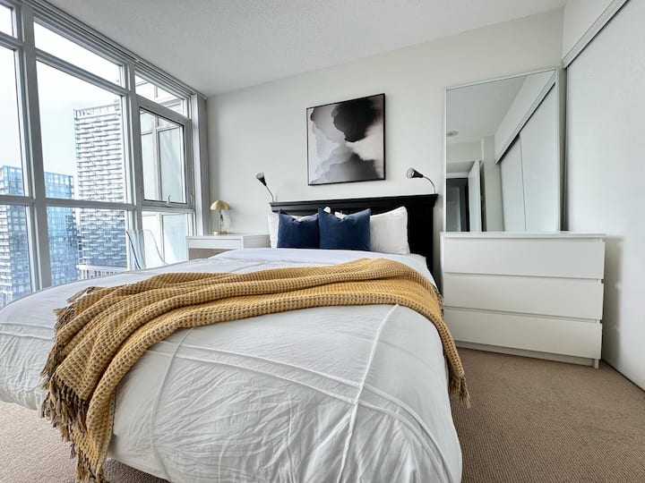 Modern City Escape 1-br Retreat Downtown Toronto - Toronto