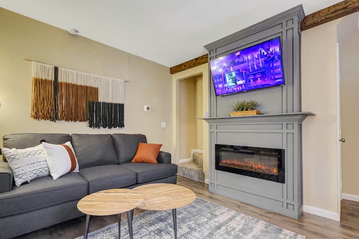 Downtown Gem • Urban Explorer Hq • Extended Stays - Colorado Springs, CO