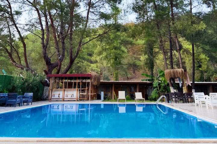 Doğanın Kalbinden Denize No 3 - Kemer