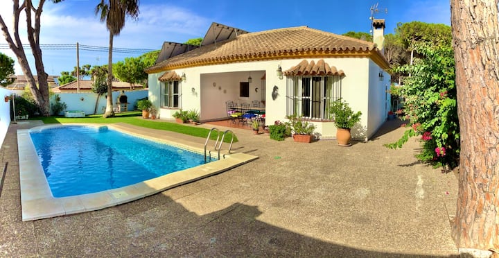 Private Villa With Solar Heated Swimming Pool - Novo Sancti Petri