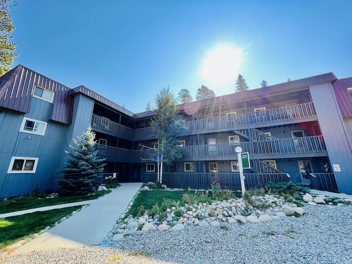 Ground Floor, Remodeled, Cozy Winter Park Getaway - Winter Park, CO