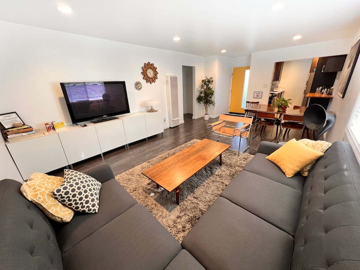 2 Bedroom Newly Remodeled Comfy Modern Apartment - Torrance, CA