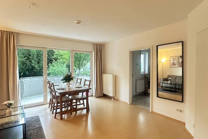 Helles Apartment Mit Balkon - Maintal