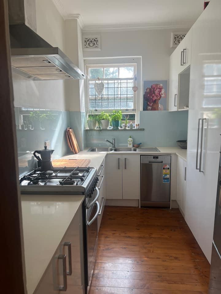 Sunny Sanctuary In Unbeatable Location! - Manly