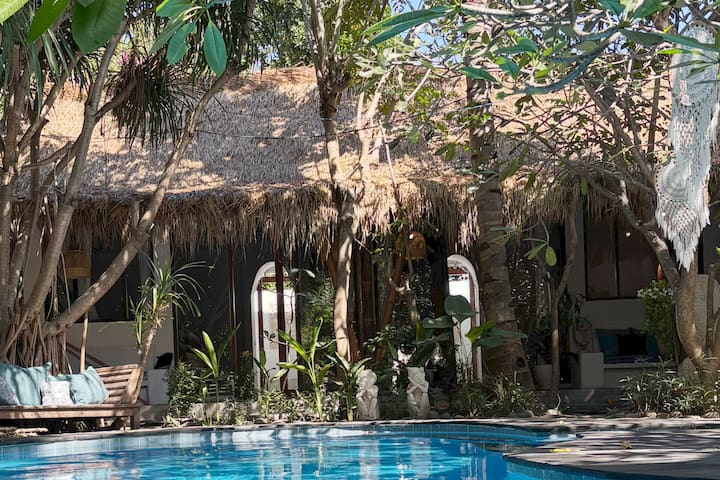 New Pool Side Family Suite @ Villa Nangka - Australia