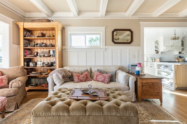 Monthly, Riviera & State St, 1920 Sea View Cottage - Santa Barbara, CA