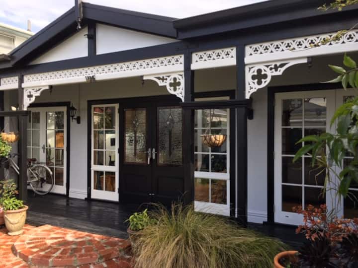 ** A Peaceful And Secluded Hideaway ** - Wellington