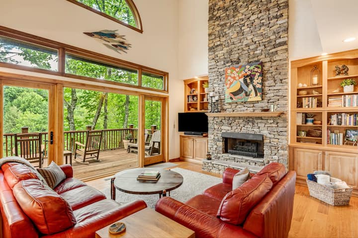 Quiet Riverfront Retreat - Sapphire, NC