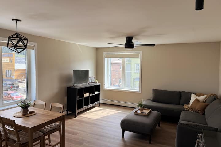 Dawson City Grizzly Suite! - Dawson City