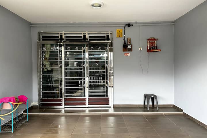 Dollar's House - Segamat District