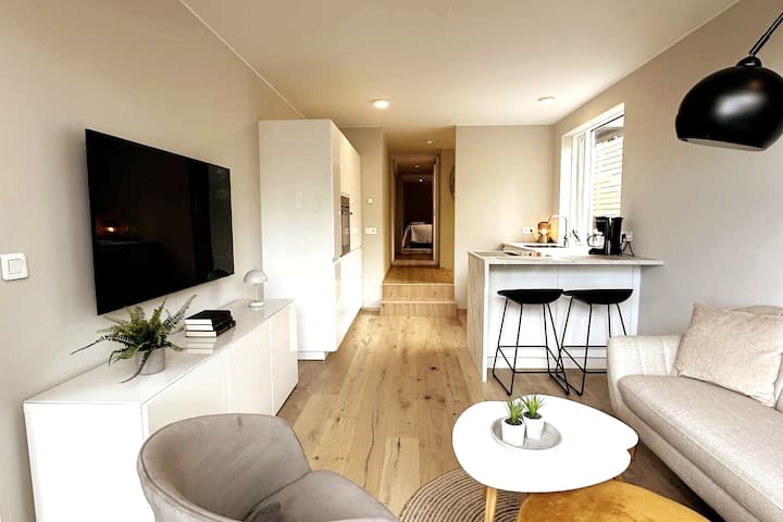 Cozy Apartment In A Quiet Area, Near City Center - Reykjavik