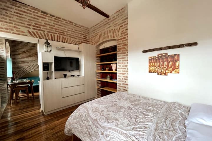 Comfy Balcony Suite In Centro Histórico - Cuenca