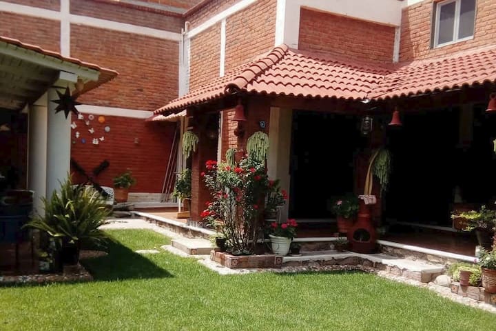 Casa De Campo En La Ciudad - Aguascalientes