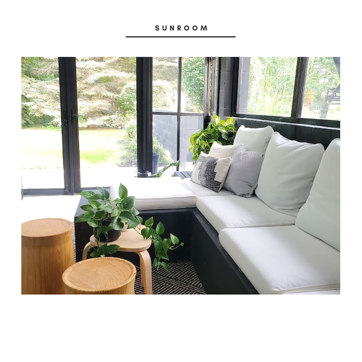 Bright Space W/ Perfect Location! - Traverse City, MI