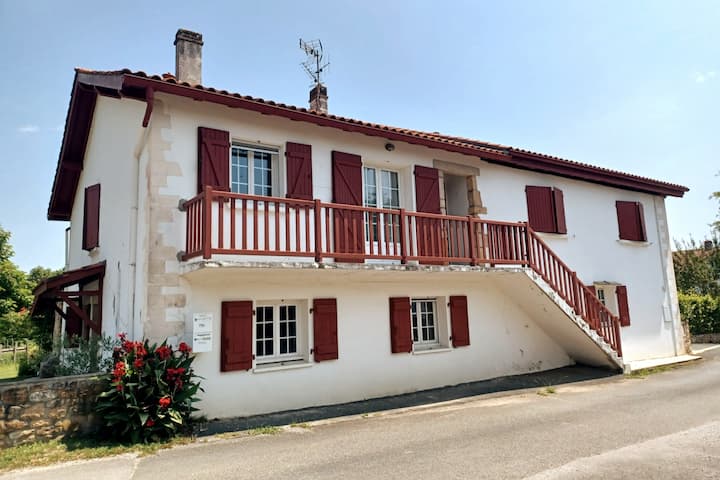 Séjour Paisible Au Pays Basque - Sare