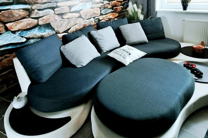 Oase Mit Fitness & Balkon- 20 Min Bis Wien - Schwechat