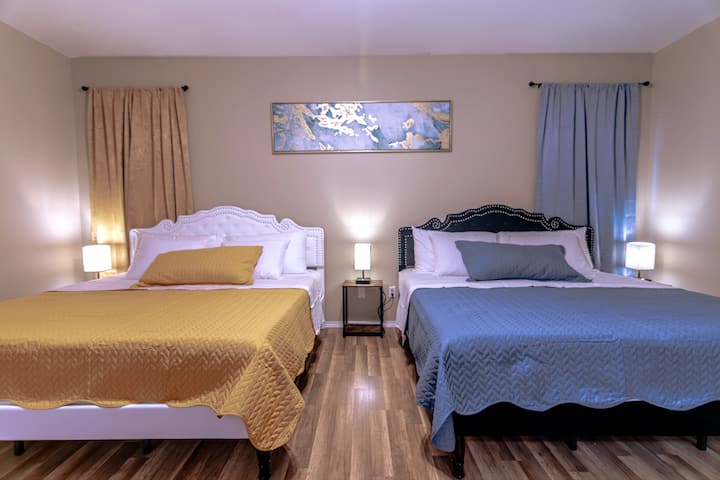 Escape To Comfort | 4- King Beds | Mins To Dt - Pflugerville, TX