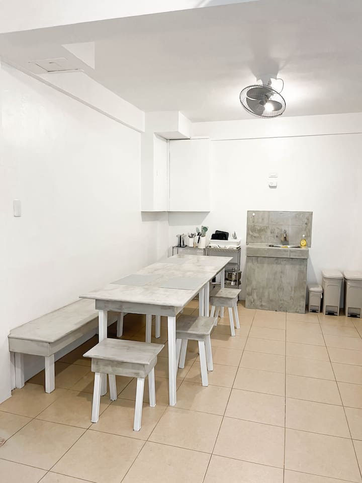 6 Pax Room With Kitchen Near Station 3 Beachfront - Malay