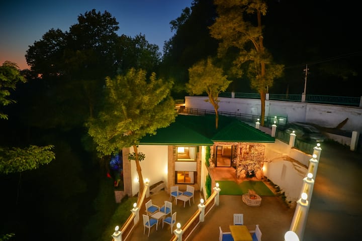 Aquarius By Quercus Oak Stays - Mussoorie