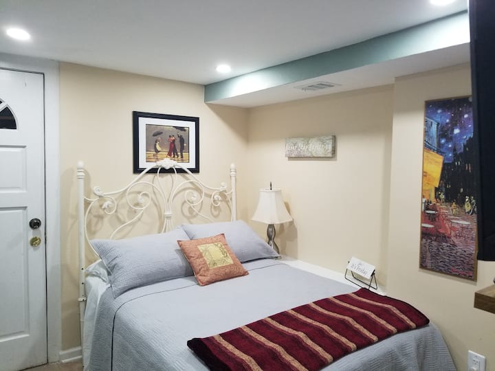 Cozy, Comfortable, Elegant Apartment Suite In Northern Va - Falls Church, VA