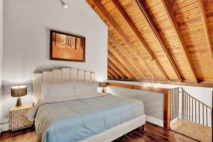 Barnwood Bliss For Two | Barn Suite 3 - Lambertville, NJ