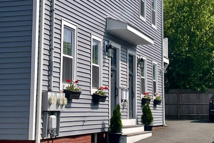 The Cottage At Humphrey's Corner, *Downtown Salem* - Salem, MA