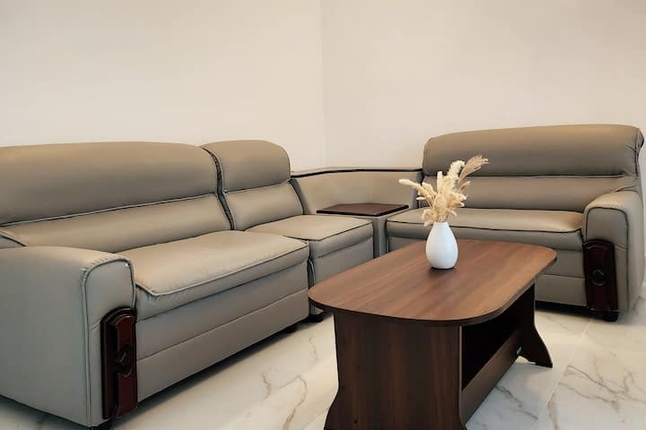 Primrose Holiday Apartment - 4 Bedrooms/ 7 Guests - Kandy