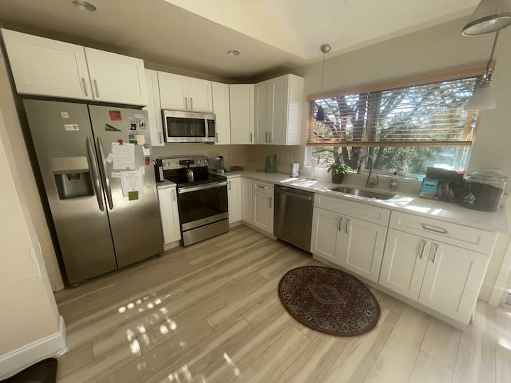 Nefertiti’s Cottage - Crestone, CO