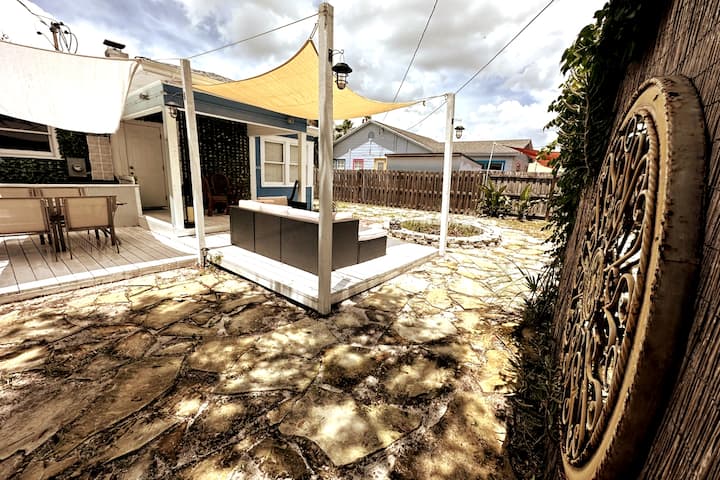 Ft Harrison Escape Near Beaches • Pets Welcome 6pp - Clearwater, FL